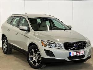 Balts Volvo XC60 2011 Jūrmala, ar dzinēja tilpumu 2.00 L un nobraukumu 203 tūkst. km par 10490 €, foto 6 vietnē AUTOMOTO.COM.LV