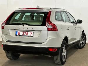 Balts Volvo XC60 2011 Jūrmala, ar dzinēja tilpumu 2.00 L un nobraukumu 203 tūkst. km par 10490 €, foto 10 vietnē AUTOMOTO.COM.LV