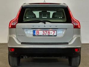 Balts Volvo XC60 2011 Jūrmala, ar dzinēja tilpumu 2.00 L un nobraukumu 203 tūkst. km par 10490 €, foto 12 vietnē AUTOMOTO.COM.LV