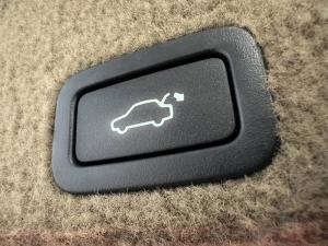Balts Volvo XC60 2011 Jūrmala, ar dzinēja tilpumu 2.00 L un nobraukumu 203 tūkst. km par 10490 €, foto 41 vietnē AUTOMOTO.COM.LV