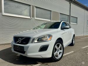 Balts Volvo XC60 2011 Šauļi, ar dzinēja tilpumu 2.40 L un nobraukumu 197 tūkst. km par 9999 €, foto  vietnē AUTOMOTO.COM.LV