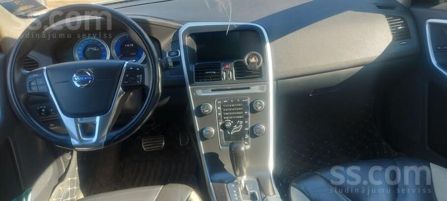 Balts Volvo XC60 2011 Tukums, ar dzinēja tilpumu 2.40 L un nobraukumu 274 tūkst. km par 9400 €, foto 8 vietnē AUTOMOTO.COM.LV