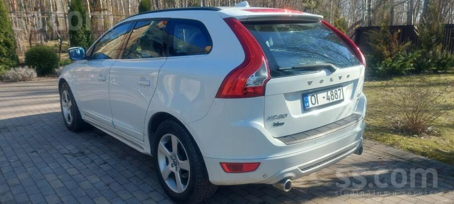 Balts Volvo XC60 2011 Tukums, ar dzinēja tilpumu 2.40 L un nobraukumu 274 tūkst. km par 9400 €, foto 5 vietnē AUTOMOTO.COM.LV