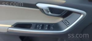Balts Volvo XC60 2011 Tukums, ar dzinēja tilpumu 2.40 L un nobraukumu 274 tūkst. km par 9400 €, foto 17 vietnē AUTOMOTO.COM.LV