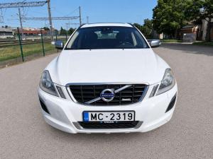 White Volvo XC60 2011 in Siauliai, with an engine capacity of 2.00 L and mileage of 365 thousand km for 5700 €, photo 3 on AUTOMOTO.COM.LV