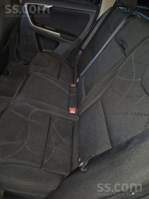 Balts Volvo XC60 2011 Talsi, ar dzinēja tilpumu 2.00 L un nobraukumu 273 tūkst. km par 7500 €, foto 13 vietnē AUTOMOTO.COM.LV