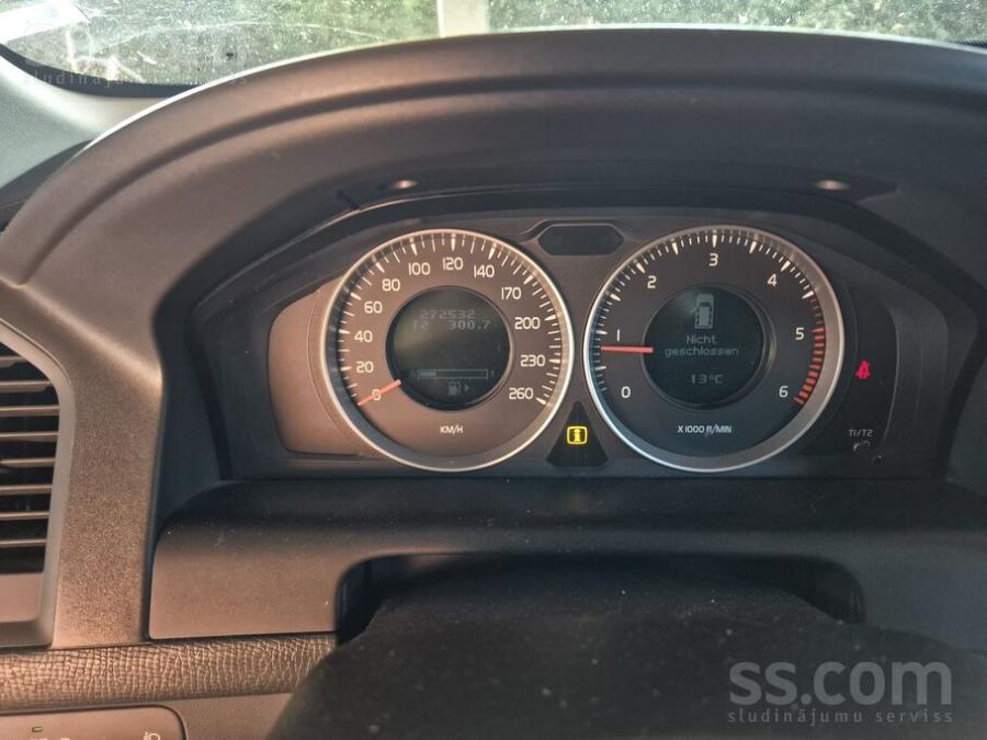 Balts Volvo XC60 2011 Talsi, ar dzinēja tilpumu 2.00 L un nobraukumu 273 tūkst. km par 7500 €, foto 16 vietnē AUTOMOTO.COM.LV