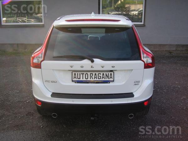 White Volvo XC60 2011 in Riga, with an engine capacity of 2.40 L and mileage of 0 thousand km for 9850 €, photo 6 on AUTOMOTO.COM.LV
