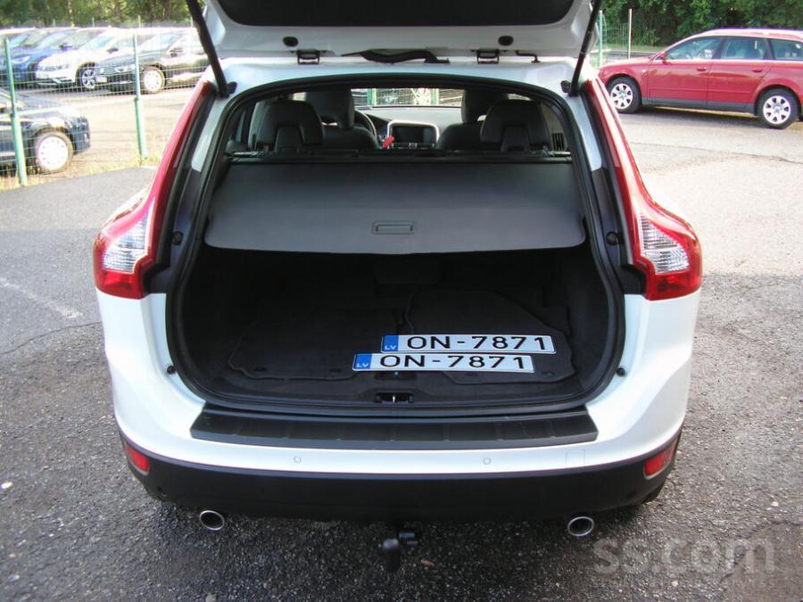 Balts Volvo XC60 2011 Rīga, ar dzinēja tilpumu 2.40 L un nobraukumu 0 tūkst. km par 9850 €, foto 21 vietnē AUTOMOTO.COM.LV