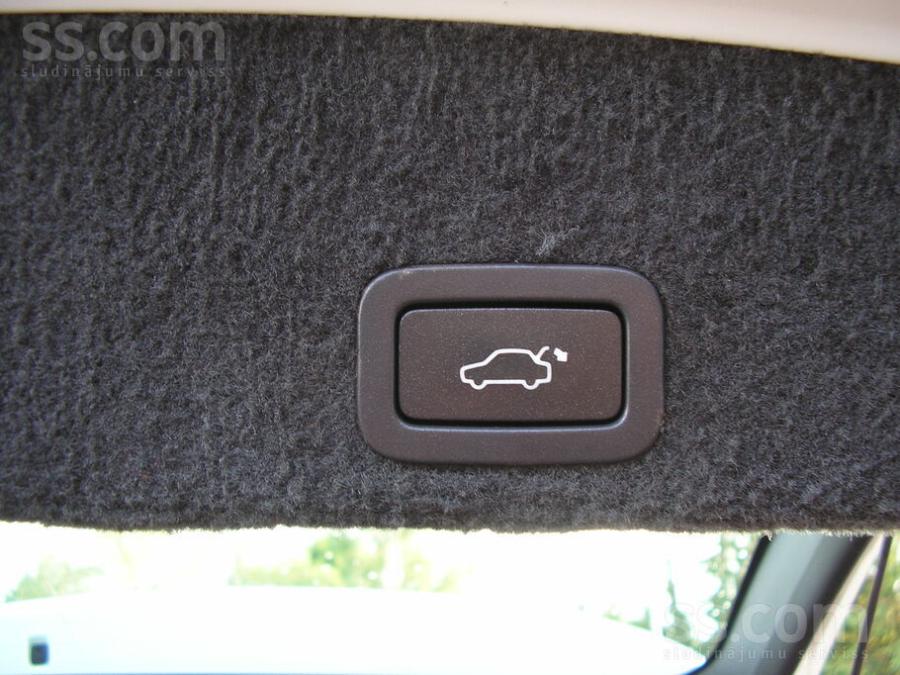 Balts Volvo XC60 2011 Rīga, ar dzinēja tilpumu 2.40 L un nobraukumu 0 tūkst. km par 9850 €, foto 23 vietnē AUTOMOTO.COM.LV