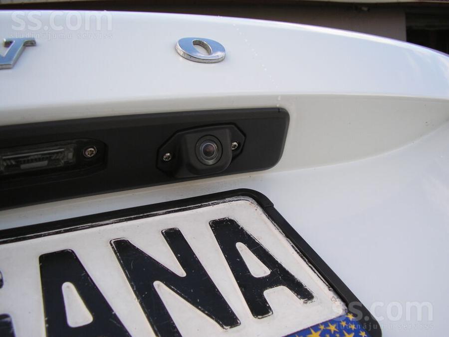 Balts Volvo XC60 2011 Rīga, ar dzinēja tilpumu 2.40 L un nobraukumu 0 tūkst. km par 9850 €, foto 24 vietnē AUTOMOTO.COM.LV