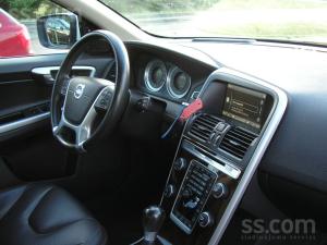 Balts Volvo XC60 2011 Rīga, ar dzinēja tilpumu 2.40 L un nobraukumu 0 tūkst. km par 9850 €, foto 28 vietnē AUTOMOTO.COM.LV