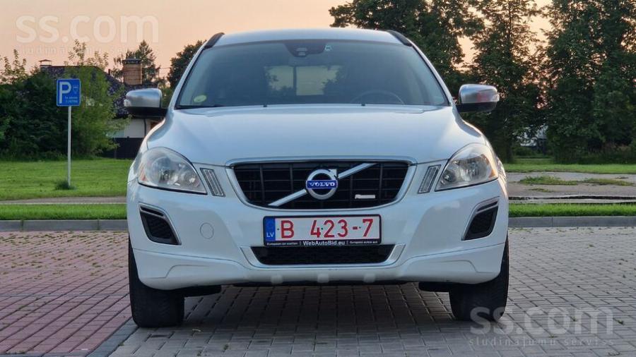 Balts Volvo XC60 2011 Jelgava, ar dzinēja tilpumu 2.40 L un nobraukumu 225 tūkst. km par 8450 €, foto 4 vietnē AUTOMOTO.COM.LV