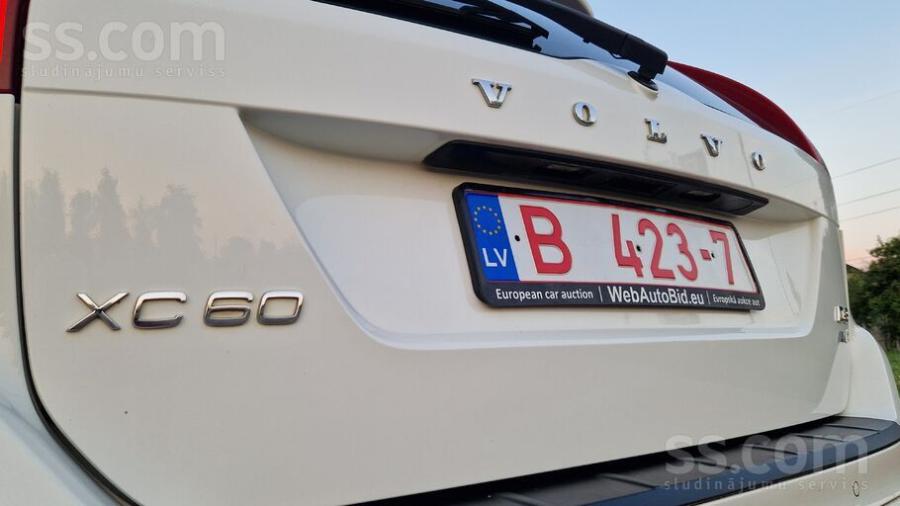 Balts Volvo XC60 2011 Jelgava, ar dzinēja tilpumu 2.40 L un nobraukumu 225 tūkst. km par 8450 €, foto 18 vietnē AUTOMOTO.COM.LV