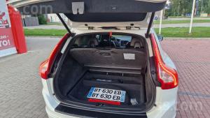 Balts Volvo XC60 2011 Jelgava, ar dzinēja tilpumu 2.40 L un nobraukumu 225 tūkst. km par 8450 €, foto 20 vietnē AUTOMOTO.COM.LV
