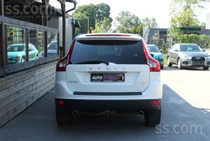 Balts Volvo XC60 2011 Rīga, ar dzinēja tilpumu 2.40 L un nobraukumu 0 tūkst. km par 8890 €, foto 5 vietnē AUTOMOTO.COM.LV