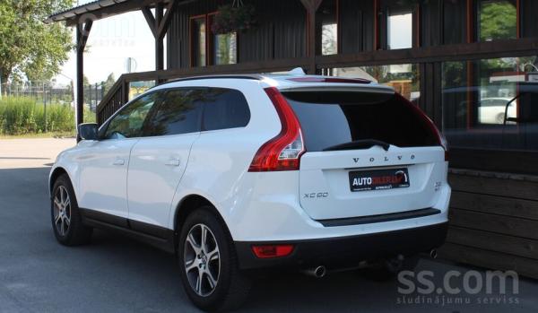 Balts Volvo XC60 2011 Rīga, ar dzinēja tilpumu 2.40 L un nobraukumu 0 tūkst. km par 8890 €, foto 7 vietnē AUTOMOTO.COM.LV