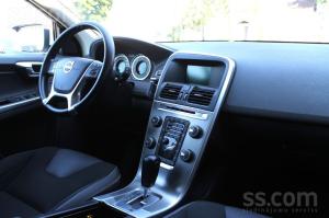 Balts Volvo XC60 2011 Rīga, ar dzinēja tilpumu 2.40 L un nobraukumu 0 tūkst. km par 8890 €, foto 12 vietnē AUTOMOTO.COM.LV