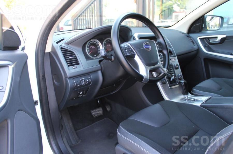 Balts Volvo XC60 2011 Rīga, ar dzinēja tilpumu 2.40 L un nobraukumu 0 tūkst. km par 8890 €, foto 14 vietnē AUTOMOTO.COM.LV