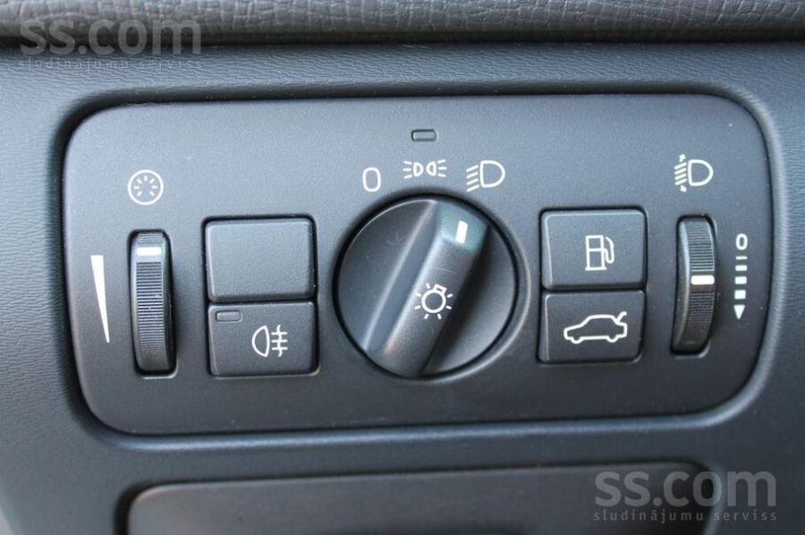 Balts Volvo XC60 2011 Rīga, ar dzinēja tilpumu 2.40 L un nobraukumu 0 tūkst. km par 8890 €, foto 17 vietnē AUTOMOTO.COM.LV