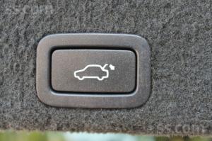 Balts Volvo XC60 2011 Rīga, ar dzinēja tilpumu 2.40 L un nobraukumu 0 tūkst. km par 8890 €, foto 18 vietnē AUTOMOTO.COM.LV