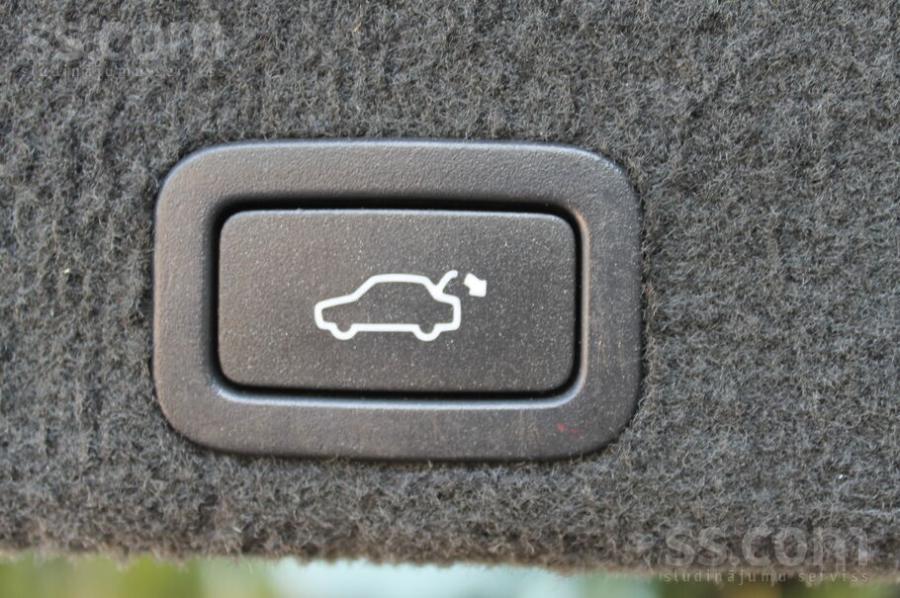 Balts Volvo XC60 2011 Rīga, ar dzinēja tilpumu 2.40 L un nobraukumu 0 tūkst. km par 8890 €, foto 18 vietnē AUTOMOTO.COM.LV