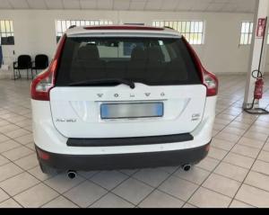Balts Volvo XC60 2011 Jūrmala, ar dzinēja tilpumu 2.40 L un nobraukumu 286 tūkst. km par 8750 €, foto 7 vietnē AUTOMOTO.COM.LV