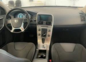 Balts Volvo XC60 2011 Jūrmala, ar dzinēja tilpumu 2.40 L un nobraukumu 286 tūkst. km par 8750 €, foto 9 vietnē AUTOMOTO.COM.LV