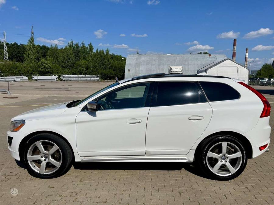 White Volvo XC60 2011 in Kaunas, with an engine capacity of 2.00 L and mileage of 233 thousand km for 9499 €, photo 11 on AUTOMOTO.COM.LV
