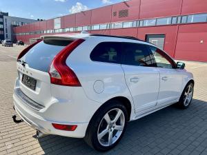 White Volvo XC60 2011 in Kaunas, with an engine capacity of 2.00 L and mileage of 233 thousand km for 9499 €, photo 12 on AUTOMOTO.COM.LV