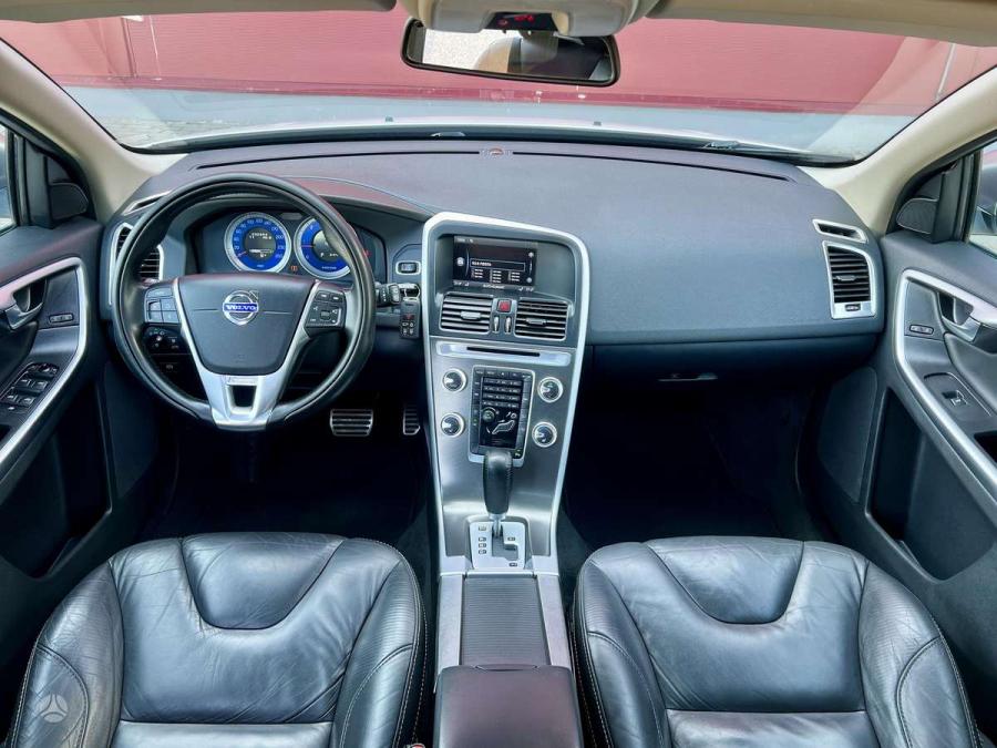 White Volvo XC60 2011 in Kaunas, with an engine capacity of 2.00 L and mileage of 233 thousand km for 9499 €, photo 17 on AUTOMOTO.COM.LV