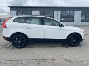Balts Volvo XC60 2011 Panevēža, ar dzinēja tilpumu 2.40 L un nobraukumu 300 tūkst. km par 5800 €, foto 7 vietnē AUTOMOTO.COM.LV