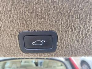 Balts Volvo XC60 2011 Panevēža, ar dzinēja tilpumu 2.40 L un nobraukumu 300 tūkst. km par 5800 €, foto 14 vietnē AUTOMOTO.COM.LV