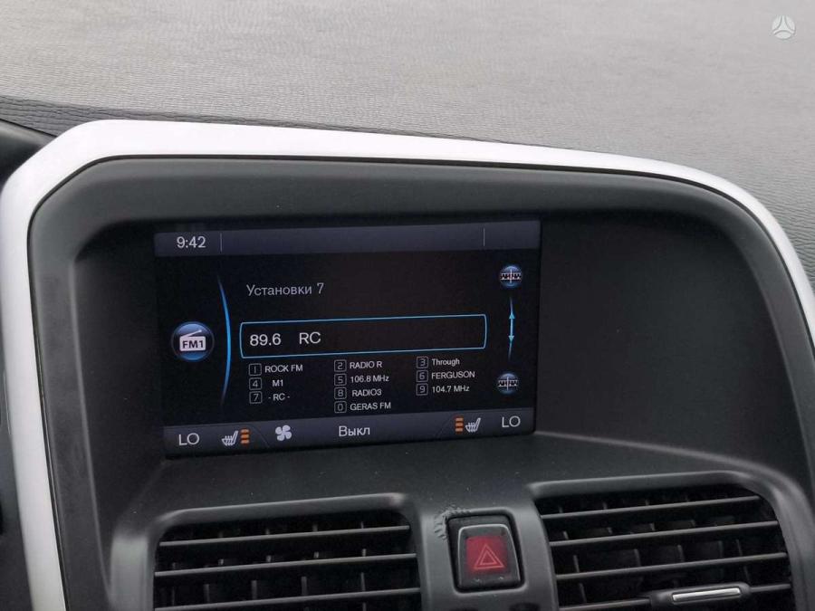 Balts Volvo XC60 2011 Viļņa, ar dzinēja tilpumu 2.40 L un nobraukumu 383 tūkst. km par 9999 €, foto 21 vietnē AUTOMOTO.COM.LV