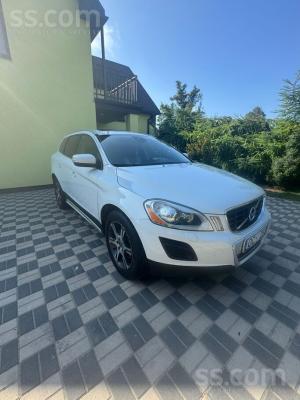 Balts Volvo XC60 2011 Bauska, ar dzinēja tilpumu 2.00 L un nobraukumu 364 tūkst. km par 7300 €, foto 4 vietnē AUTOMOTO.COM.LV