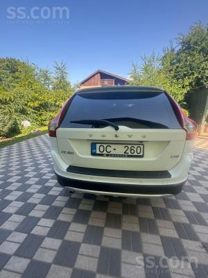 Balts Volvo XC60 2011 Bauska, ar dzinēja tilpumu 2.00 L un nobraukumu 364 tūkst. km par 7300 €, foto 7 vietnē AUTOMOTO.COM.LV
