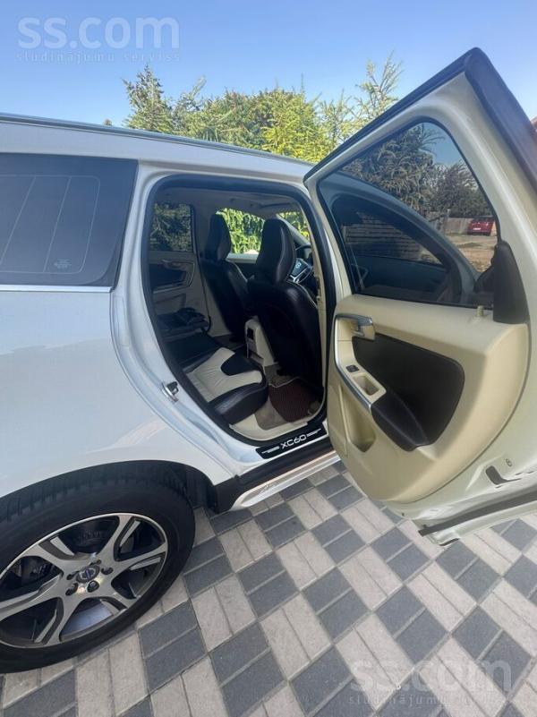 Balts Volvo XC60 2011 Bauska, ar dzinēja tilpumu 2.00 L un nobraukumu 364 tūkst. km par 7300 €, foto 8 vietnē AUTOMOTO.COM.LV