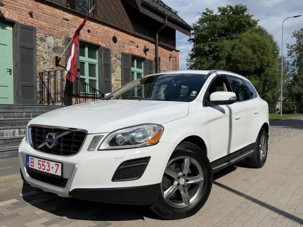 White Volvo XC60 2011 in Rezekne, with an engine capacity of 2.40 L and mileage of 278 thousand km for 8990 €, photo 2 on AUTOMOTO.COM.LV