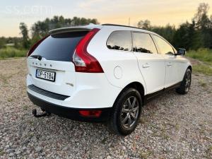 Balts Volvo XC60 2011 Cēsis, ar dzinēja tilpumu 2.00 L un nobraukumu 0 tūkst. km par 7350 €, foto 4 vietnē AUTOMOTO.COM.LV