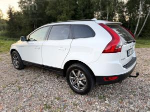 Balts Volvo XC60 2011 Cēsis, ar dzinēja tilpumu 2.00 L un nobraukumu 0 tūkst. km par 7350 €, foto 6 vietnē AUTOMOTO.COM.LV