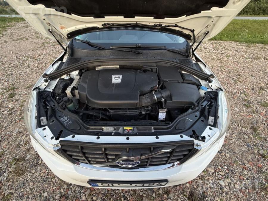 Balts Volvo XC60 2011 Cēsis, ar dzinēja tilpumu 2.00 L un nobraukumu 0 tūkst. km par 7350 €, foto 20 vietnē AUTOMOTO.COM.LV