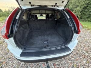 Balts Volvo XC60 2011 Cēsis, ar dzinēja tilpumu 2.00 L un nobraukumu 0 tūkst. km par 7350 €, foto 27 vietnē AUTOMOTO.COM.LV