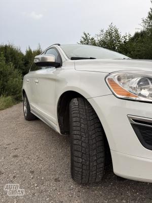 Balts Volvo XC60 2011 Biržai, ar dzinēja tilpumu 2.00 L un nobraukumu 268 tūkst. km par 8499 €, foto 3 vietnē AUTOMOTO.COM.LV
