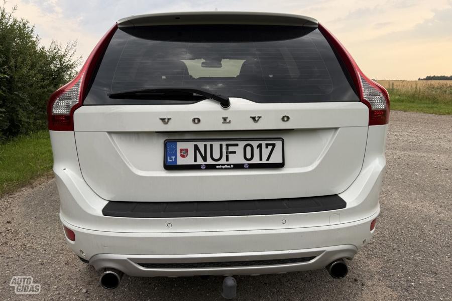 Balts Volvo XC60 2011 Biržai, ar dzinēja tilpumu 2.00 L un nobraukumu 268 tūkst. km par 8499 €, foto 6 vietnē AUTOMOTO.COM.LV