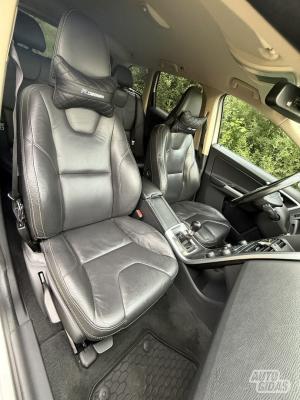 Balts Volvo XC60 2011 Biržai, ar dzinēja tilpumu 2.00 L un nobraukumu 268 tūkst. km par 8499 €, foto 9 vietnē AUTOMOTO.COM.LV