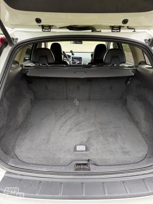 Balts Volvo XC60 2011 Biržai, ar dzinēja tilpumu 2.00 L un nobraukumu 268 tūkst. km par 8499 €, foto 18 vietnē AUTOMOTO.COM.LV
