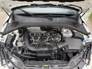 Balts Volvo XC60 2011 Biržai, ar dzinēja tilpumu 2.00 L un nobraukumu 268 tūkst. km par 8499 €, foto 24 vietnē AUTOMOTO.COM.LV