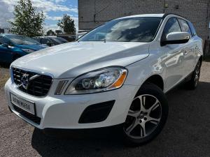 Balts Volvo XC60 2011 Raseiniai, ar dzinēja tilpumu 2.00 L un nobraukumu 299 tūkst. km par 6950 €, foto  vietnē AUTOMOTO.COM.LV