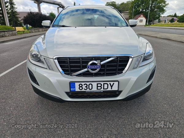 White Volvo XC60 2011 in Paide, with an engine capacity of 2.40 L and mileage of 210 thousand km for 8990 €, photo 2 on AUTOMOTO.COM.LV