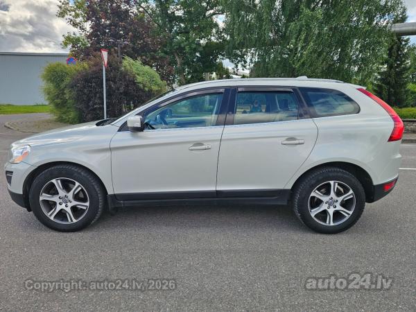 White Volvo XC60 2011 in Paide, with an engine capacity of 2.40 L and mileage of 210 thousand km for 8990 €, photo 3 on AUTOMOTO.COM.LV